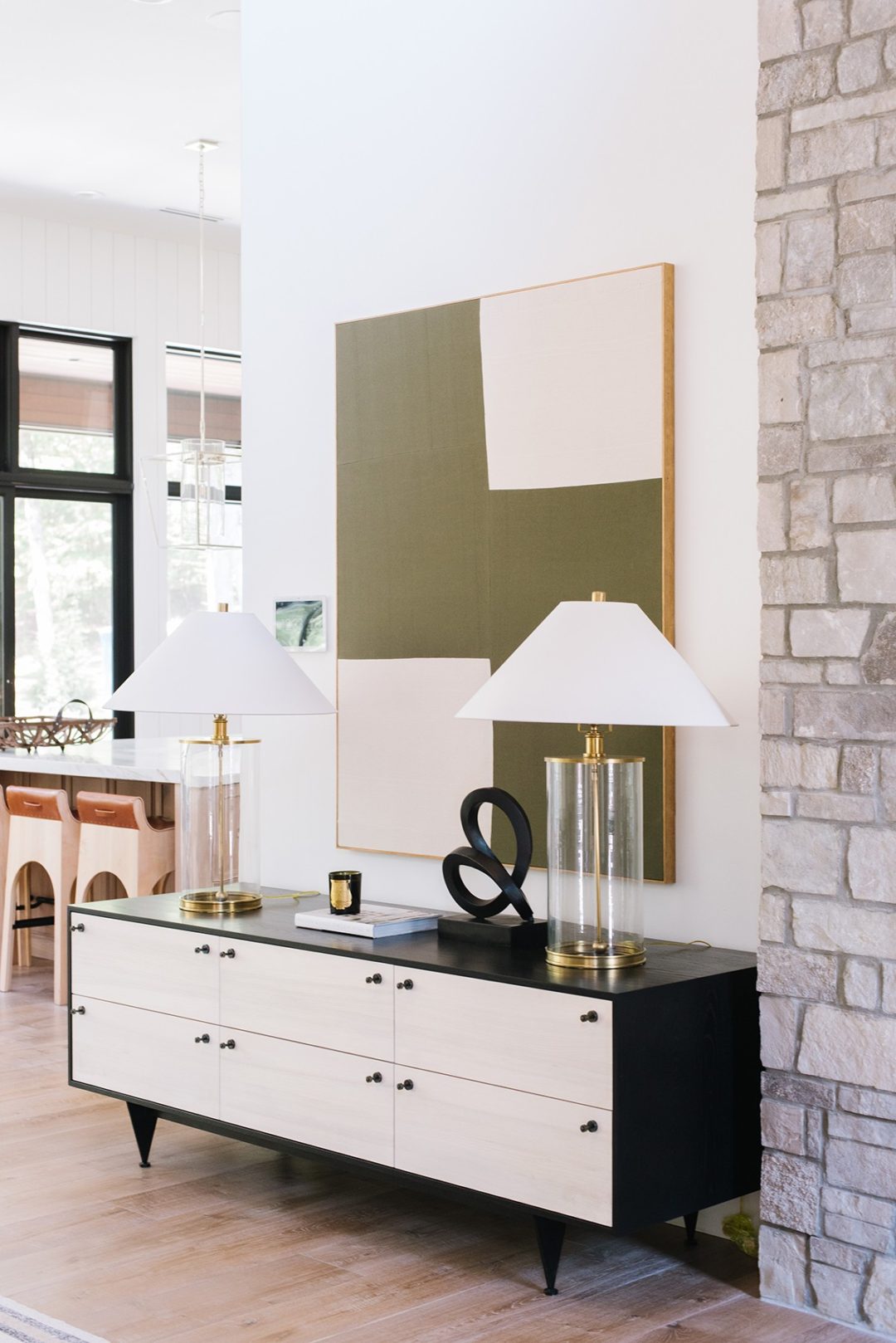 Take a Tour of this Stunning Modern Lakehouse | Lark & Linen Interior ...