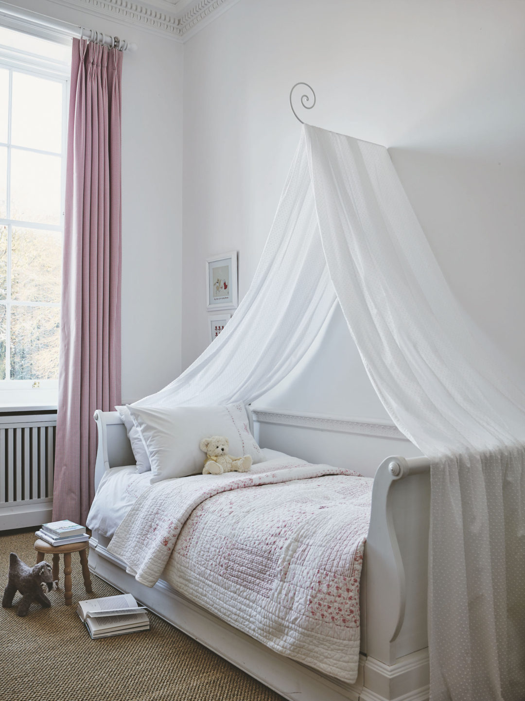 Tour the Home of The White Company's Founder, Chrissie Rucker | lark ...