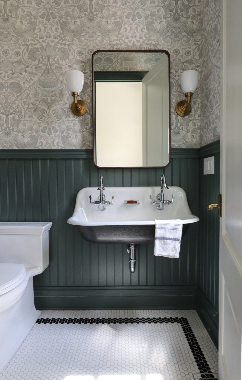 A Dark Neutral Kitchen Fit For a Queen