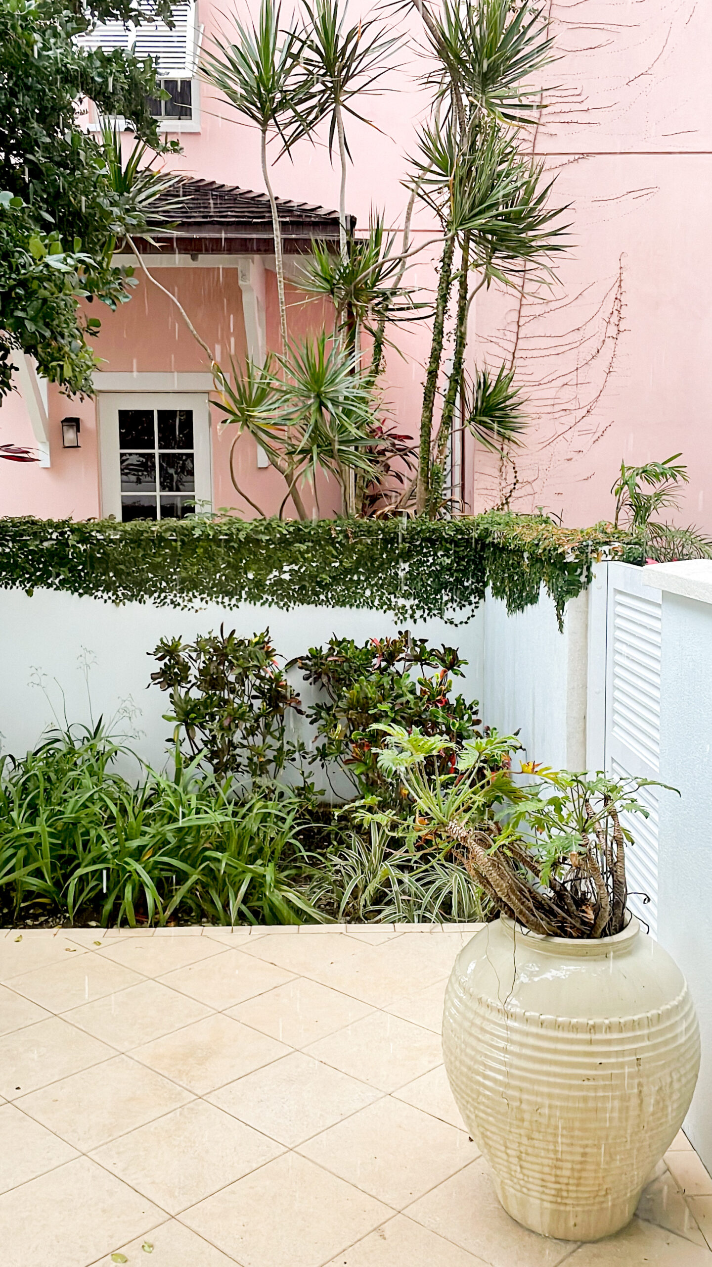 Our Magical Girls Trip to the Bahamas: A 5-Star Escape | Lark & Linen ...