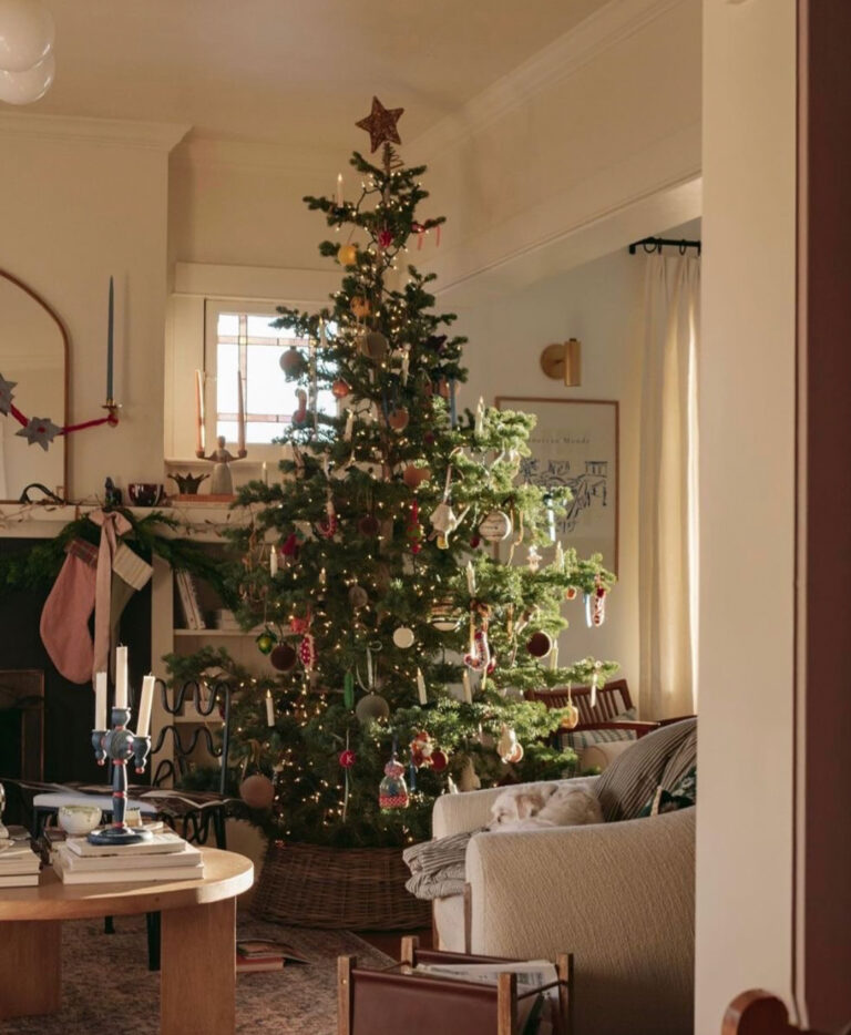 Beautiful-Christmas-Decor-01 | Lark & Linen Interior Design and ...